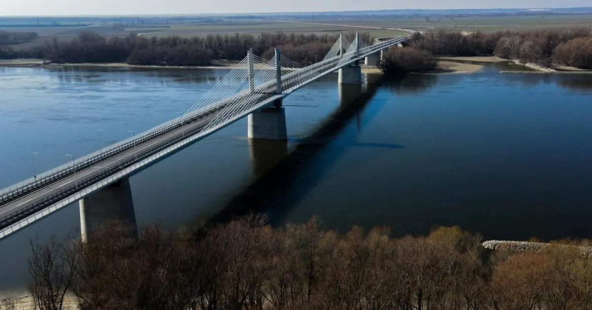 VIDEO Râul Tisa, care curge și prin România și se varsă în Dunăre, va ...