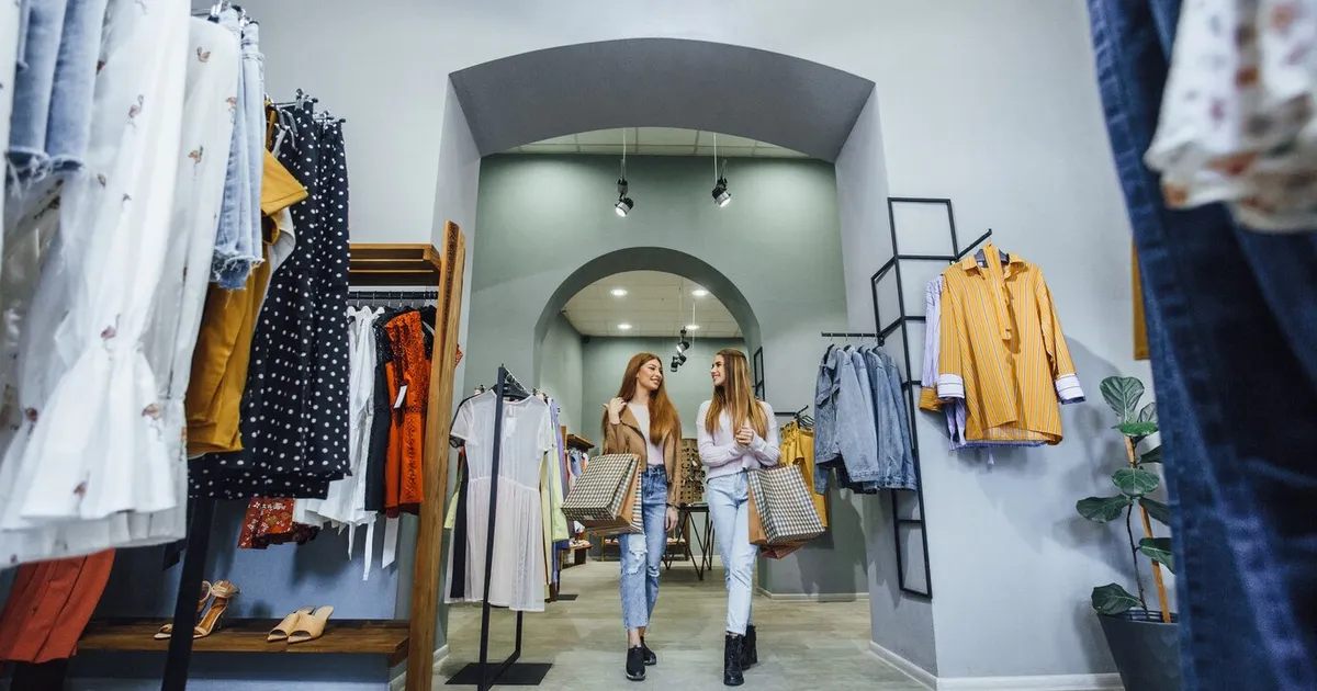 Faliment în lumea modei. Un cunoscut retailer închide 30 de magazine ...