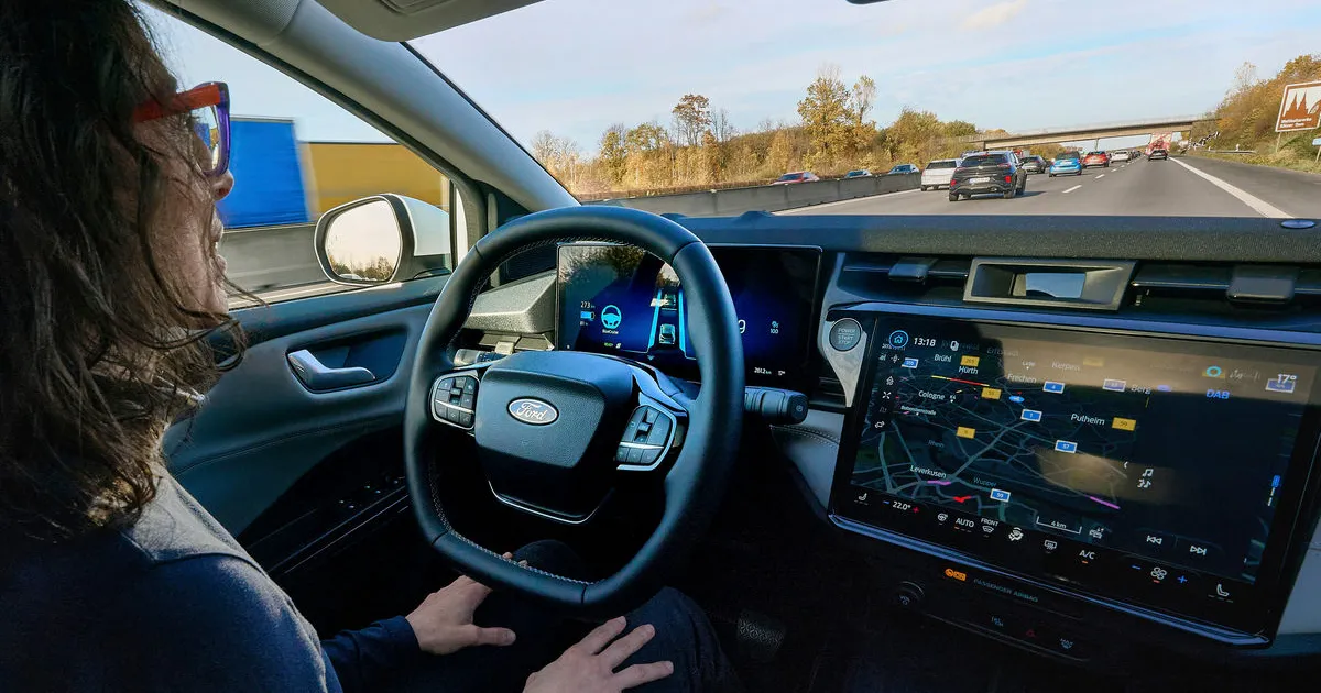 Prima mașină cu sistem de condus autonom făcută în România vine de la ...
