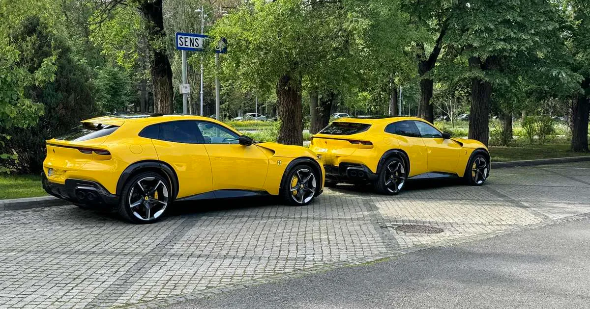 Sărăcie în România? „Frații KID” au mașini identice, și-au luat Ferrari ...