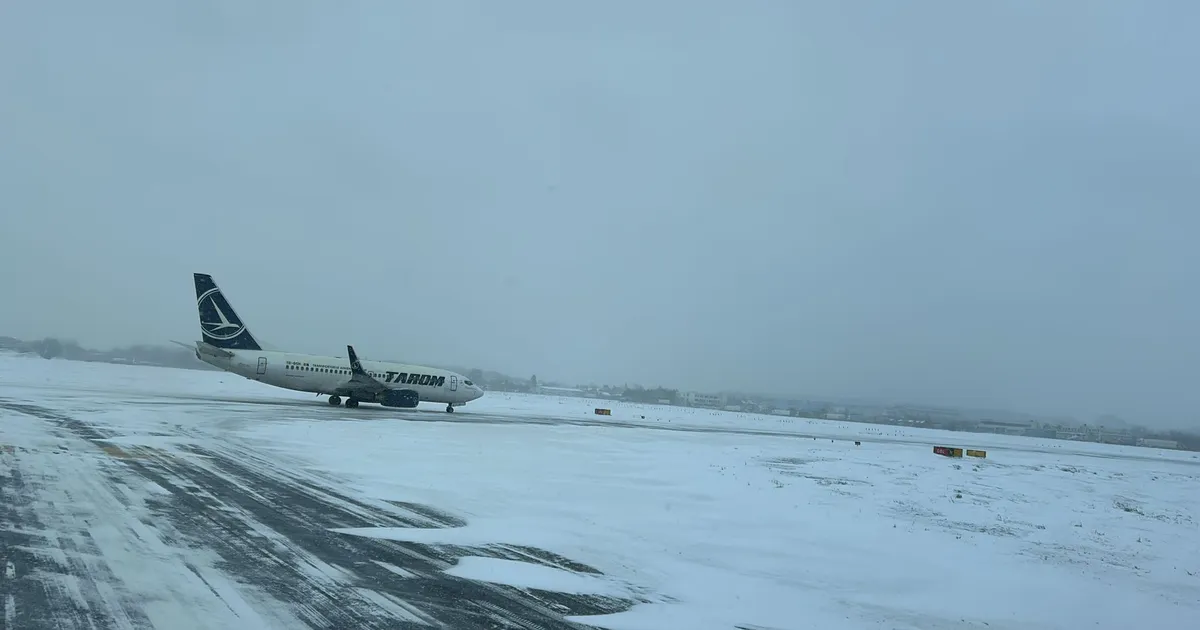 Avioane cu întârzieri de zeci de minute la decolare pe Aeroportul ...