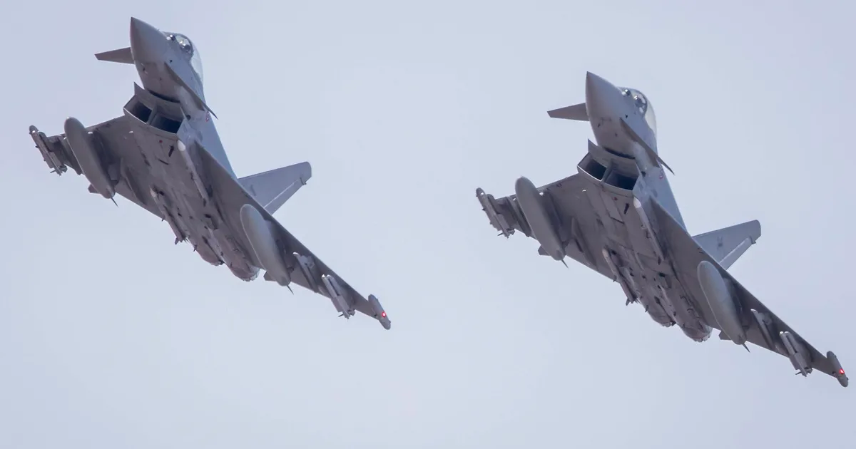 Italia a comandat 24 de avioane de luptă Eurofighter Typhoon ...