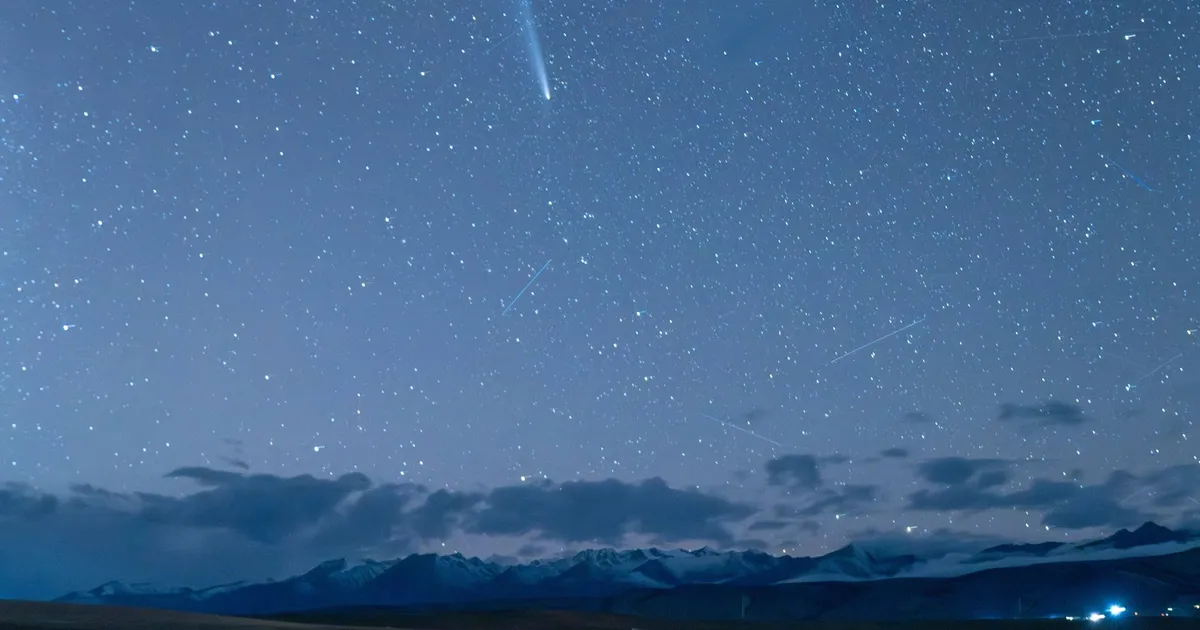 Fenomen astronomic unic pe cerul României. O cometă, vizibilă pentru ...