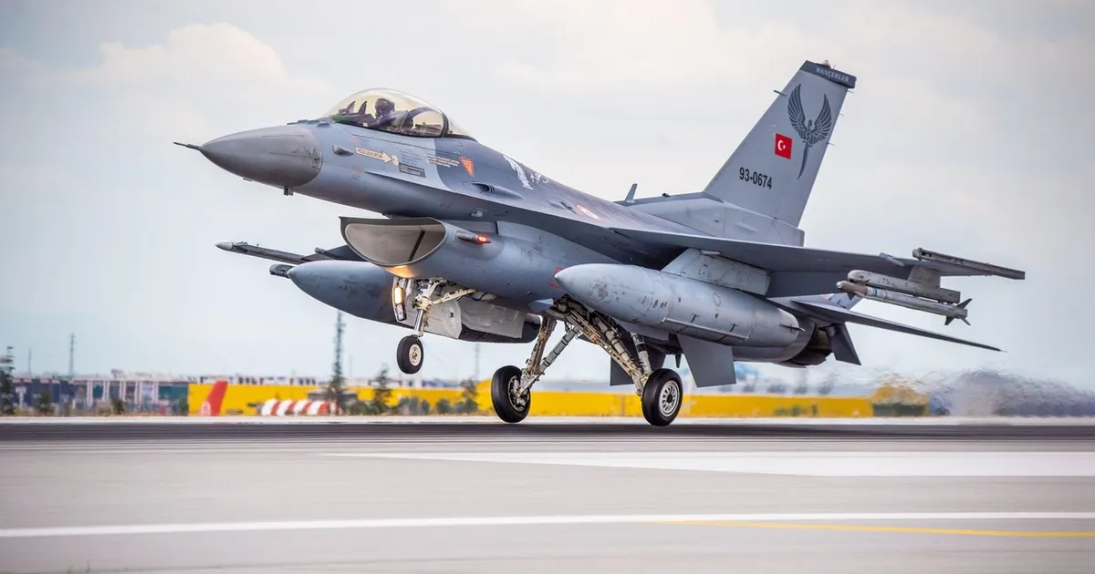 Avioanele de război ale Turciei au bombardat Kurdistanul. 20 de ținte ...
