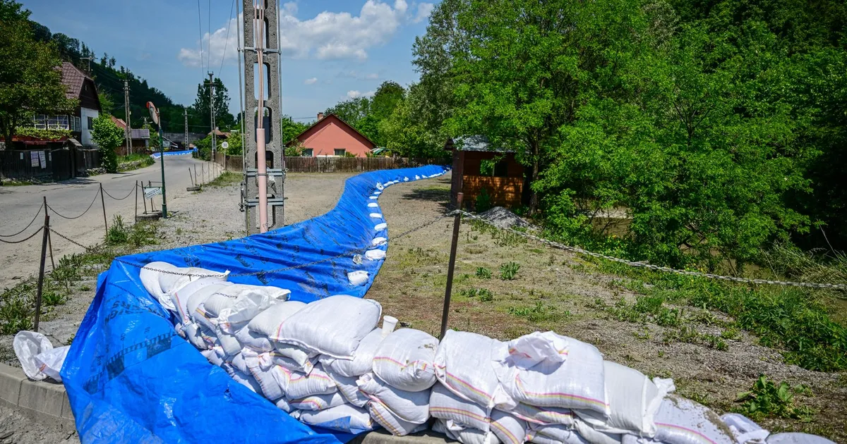 EXCLUSIV 7.450 kilometri de diguri sunt vechi de 60 ani și nu oferă ...