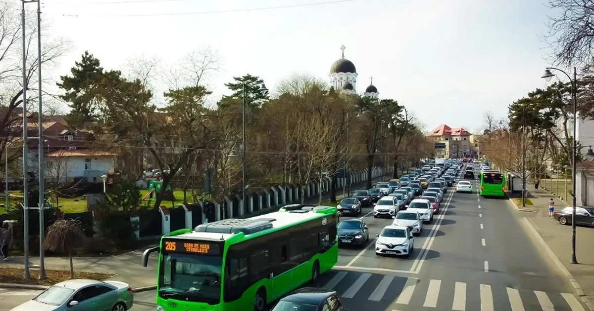STB anunță modificări de trasee ale unor linii de autobuz. Lista ...
