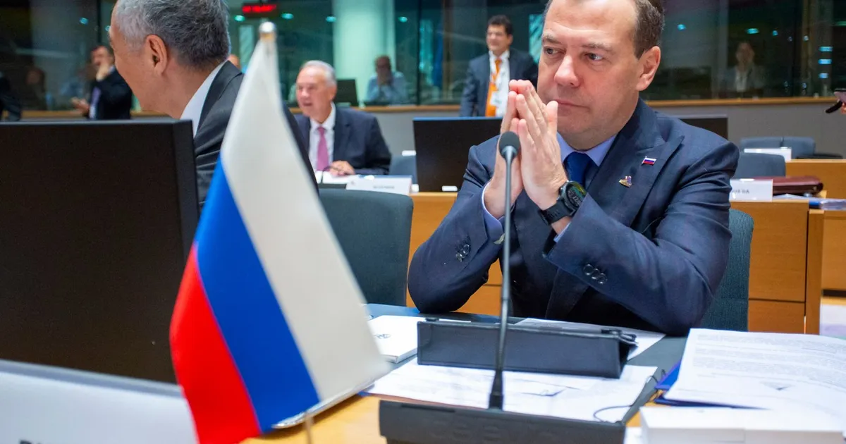 Dimitri Medvedev: Occidentul se apropie de un "război mondial" după ...