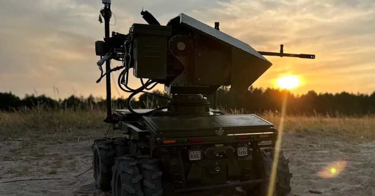 FOTO Ucraina a creat robotul dronă gata să recunoască, să atace și să ...