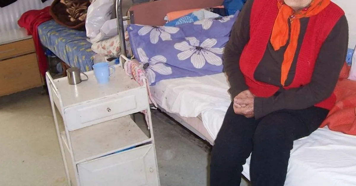 „Azilele groazei”: Două cămine de bătrâni din Eforie Nord, închise ...