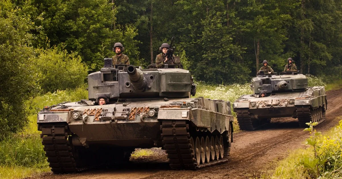 Primele tancuri Leopard 2 trimise de Polonia au ajuns în Ucraina ...