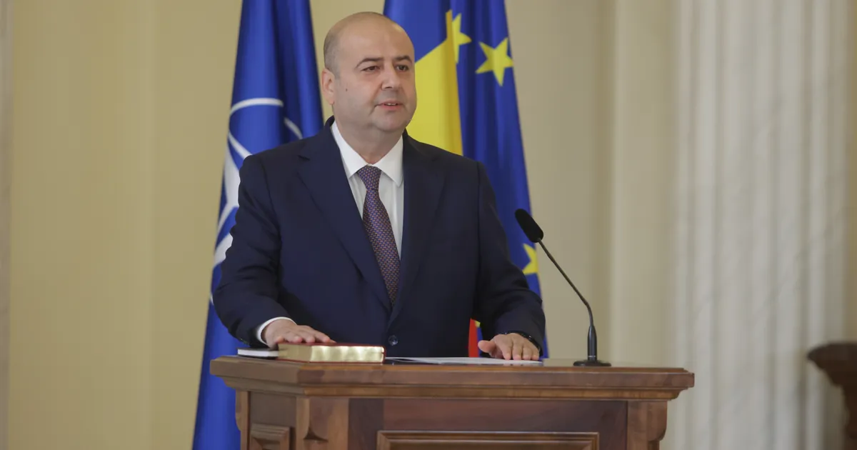 Judecătorul CCR Busuioc a terminat o facultate particulară neacreditată ...