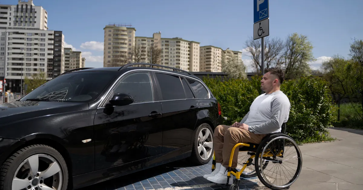 Cardul de carburant pentru persoanele cu handicap. După cât timp se ...